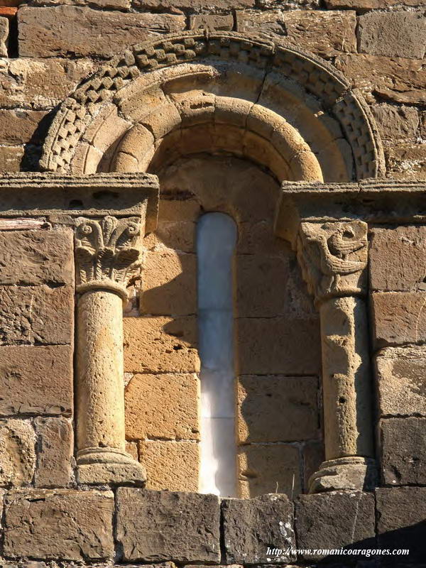SANTA MARIA DE ARCE- ROMANICO EN NAVARRA-A.Garcia Omedes